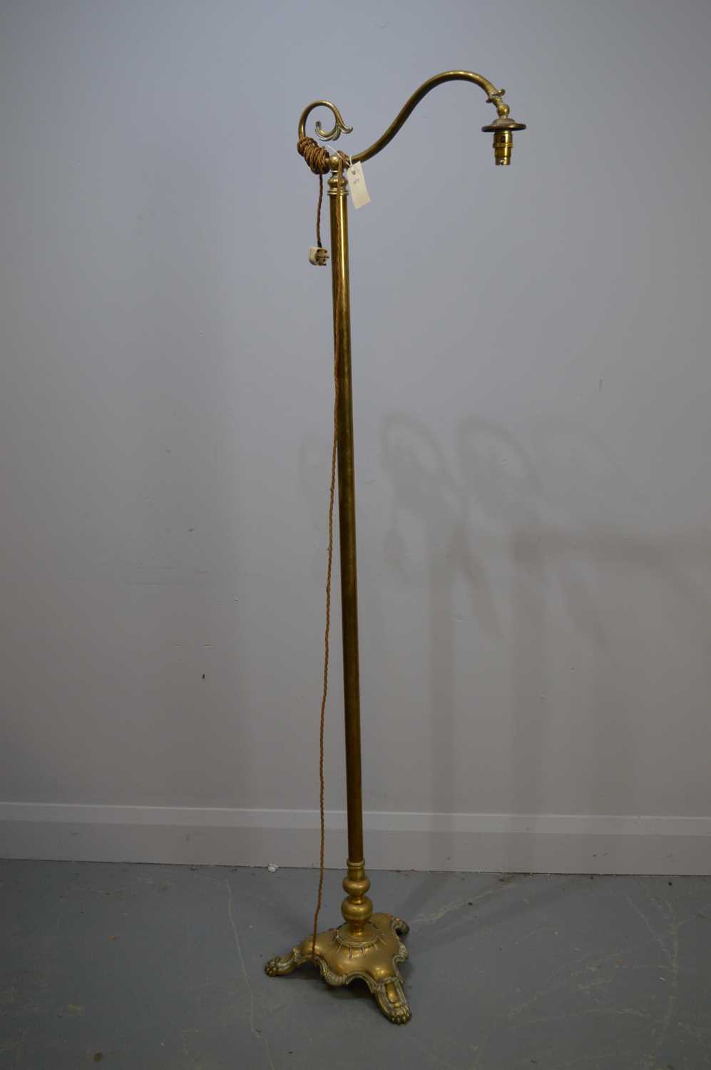 Lot 384 - Early 20th Century brass reading light